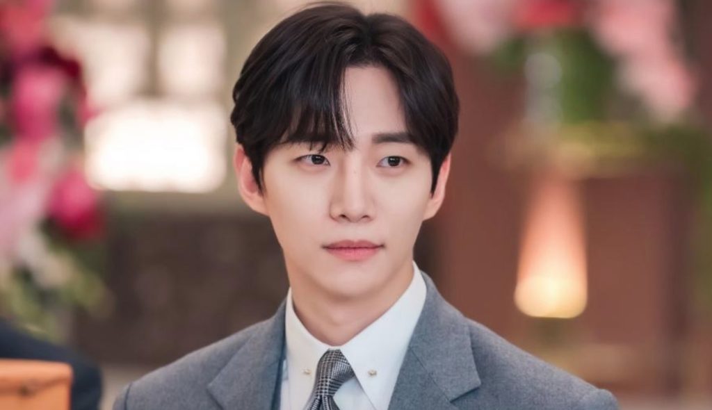 Lee Junho Announces 2026 Fan Meeting Event 'STUNNING US' - K-Pop Radar